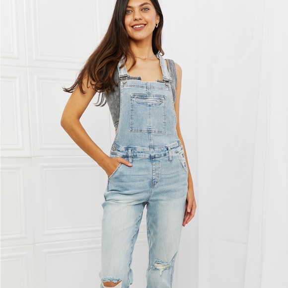 Judy Blue | Pants & Jumpsuits | Judy Blue Melina Distressed Straight ...